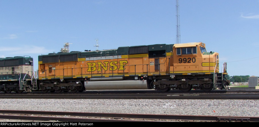 BNSF 9920